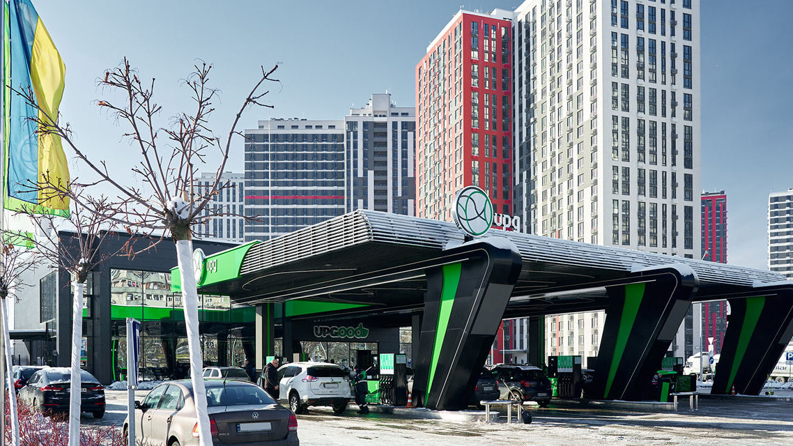 Дві третини високооктанового бензину в Україні продає мережа АЗК UPG | Новини України | LIGA.net