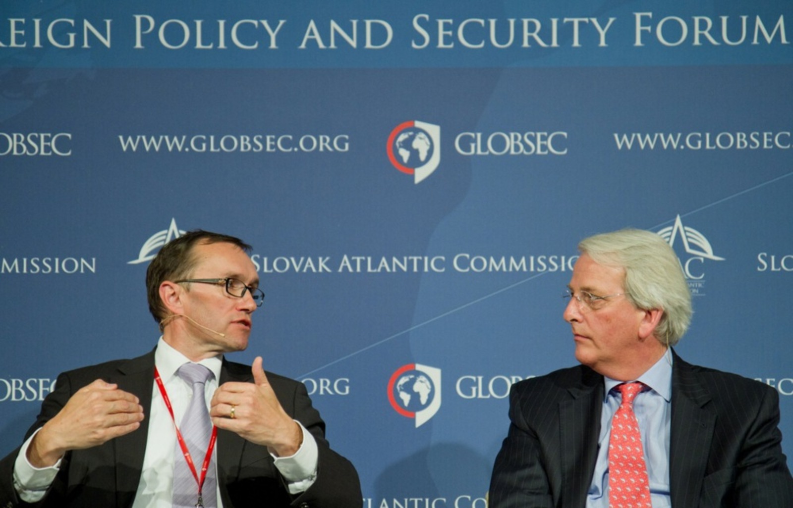 Екс-посол США у НАТО: Європа не може дати багато зброї Україні. 2024 ...